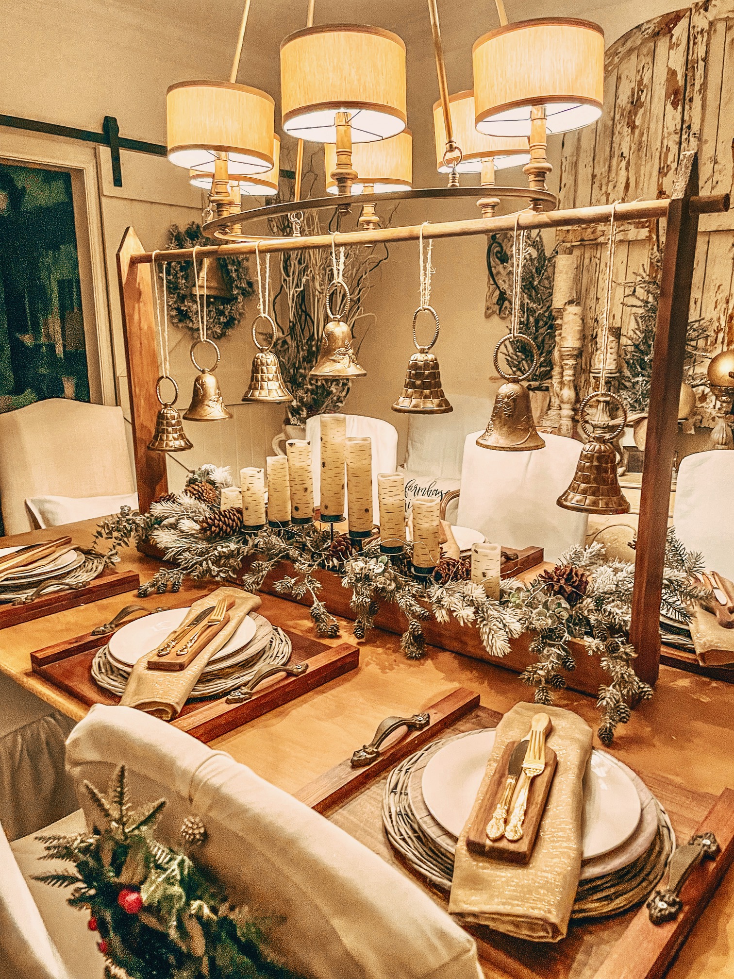 How To Create A Unique Christmas Centerpiece On A Budget! - Savvy In ...
